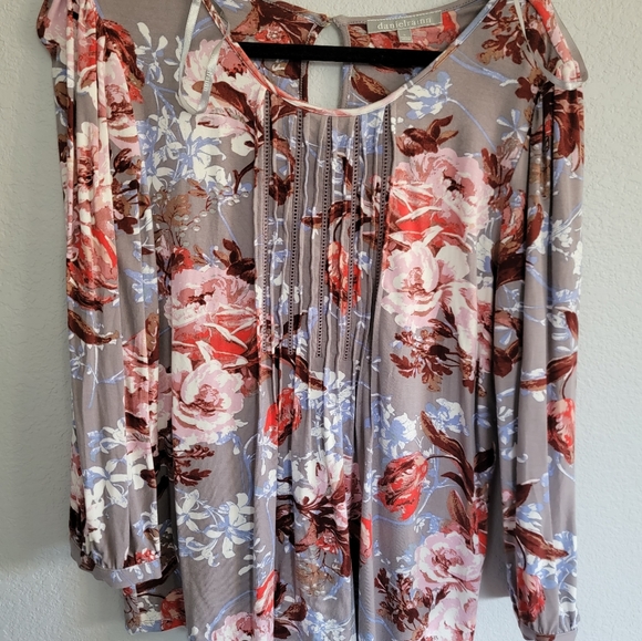 Daniel Rainn | Tops | Danielrainn Blouse | Poshmark